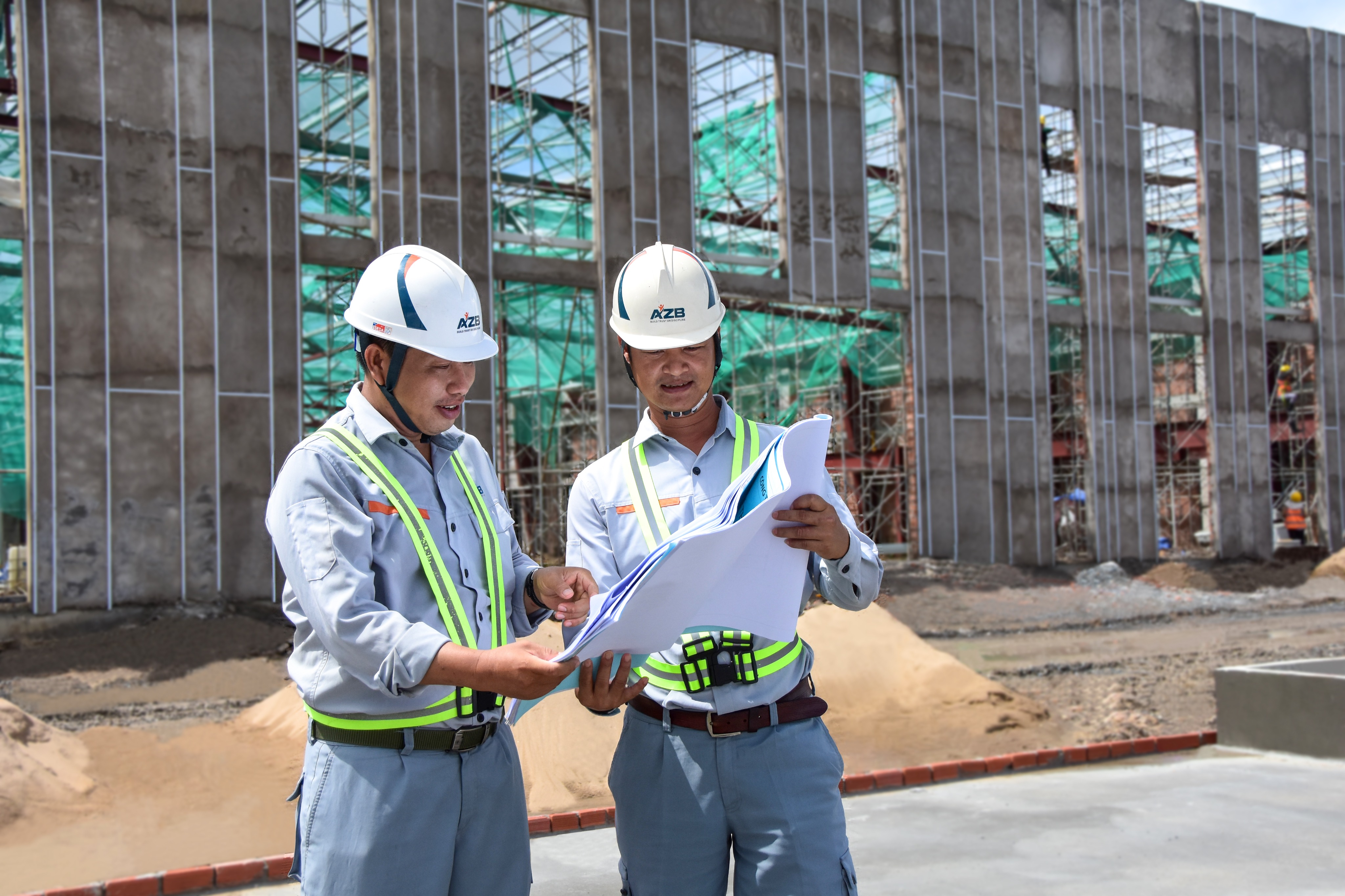 AZB | CÂU CHUYỆN VỀ NHỮNG KỸ SƯ XÂY DỰNG